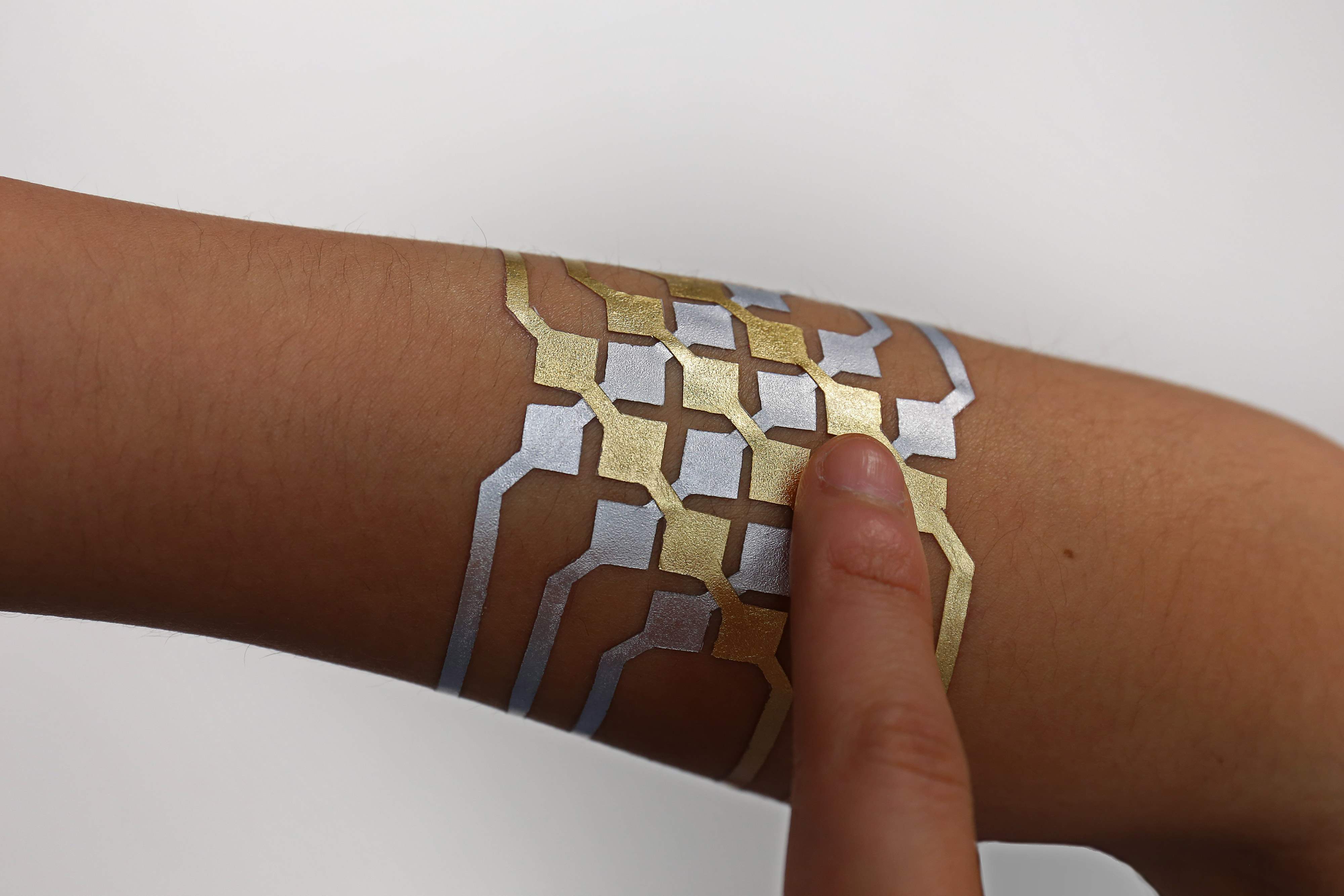 Cool Things: MIT and Microsoft Develop Temporary, Interactive Tattoos 4 ...