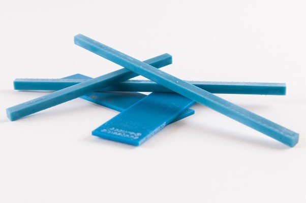 Accura Bluestone Plastic - MaterialDistrict