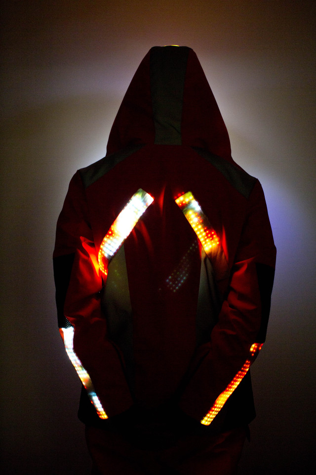 Trendsetters: Light-Up Smart Uniforms for easyJet - MaterialDistrict