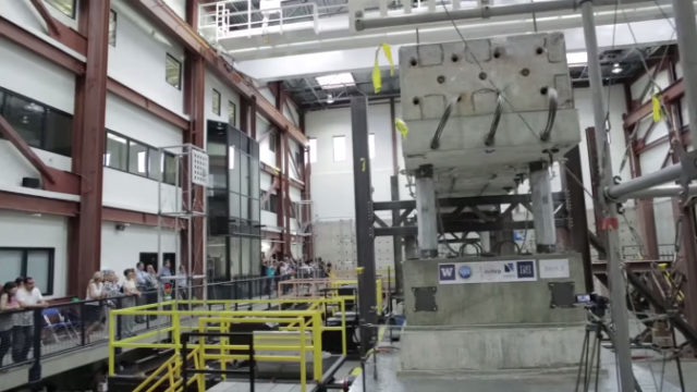 Earthquake-resistant bridge thanks to new flexible materials ...