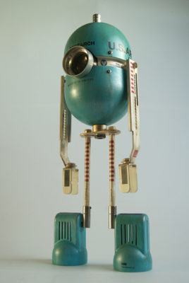 Robots made from recycled parts from old appliances - MaterialDistrict