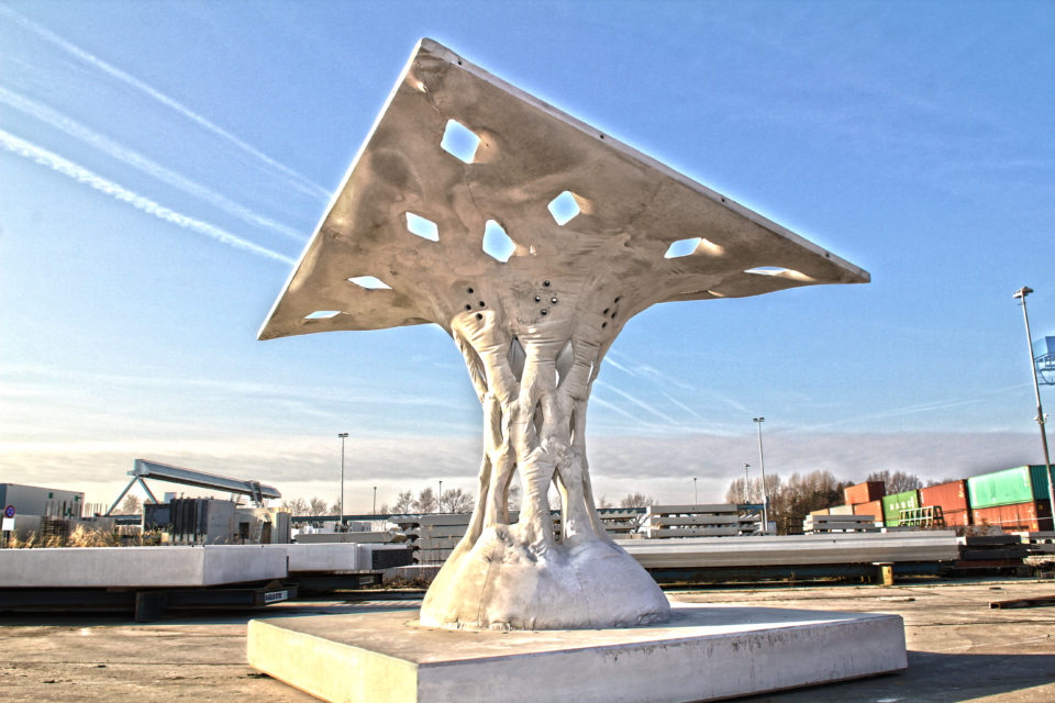 Fabric formwork column at Material Xperience 2017 - MaterialDistrict