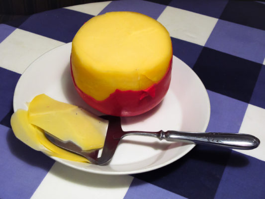 Bioplastic called Wheypack made from cheese waste - MaterialDistrict