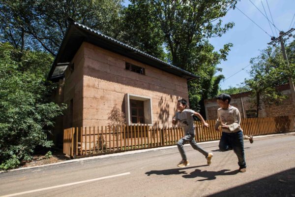Post-Earthquake reconstruction project creates earthquake-proof houses ...