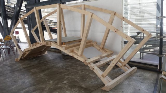 Self-supporting wooden pedestrian bridge was inspired by Da Vinci ...
