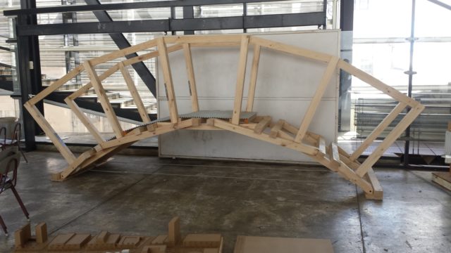 Self-supporting wooden pedestrian bridge was inspired by Da Vinci ...