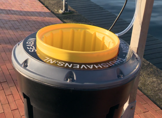The Seabin Project cleans up the first marina in the Netherlands ...