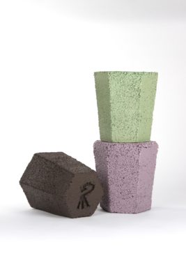 Turning polystyrene food transportation boxes into stools ...