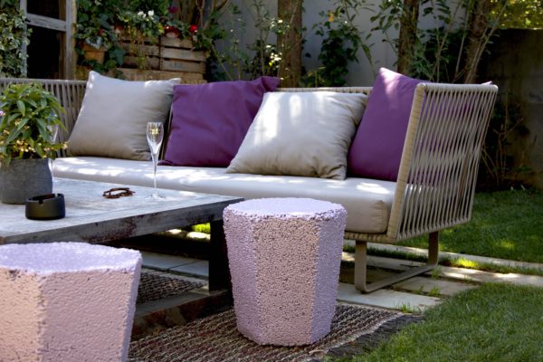 Turning polystyrene food transportation boxes into stools ...