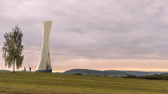 A tower made of self-shaping wood - MaterialDistrict
