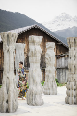 3D printed concrete columns - MaterialDistrict
