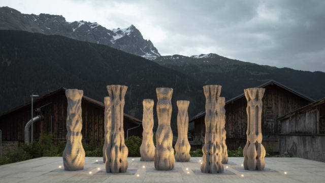 3D printed concrete columns - MaterialDistrict