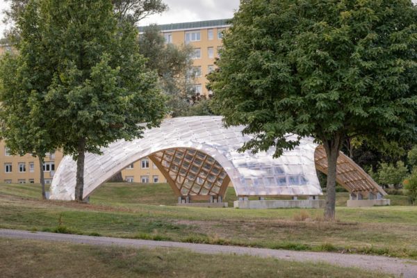 A timber and polycarbonate deployable grid shell - MaterialDistrict