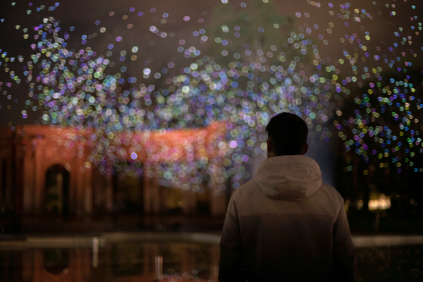 A more sustainable alternative to fireworks inspired by fireflies ...
