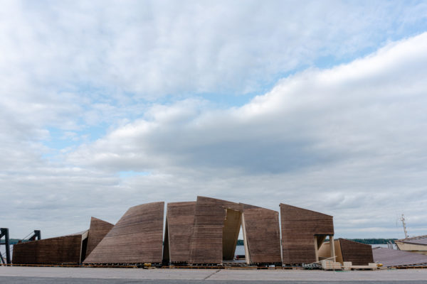 A wooden circular pavilion - MaterialDistrict