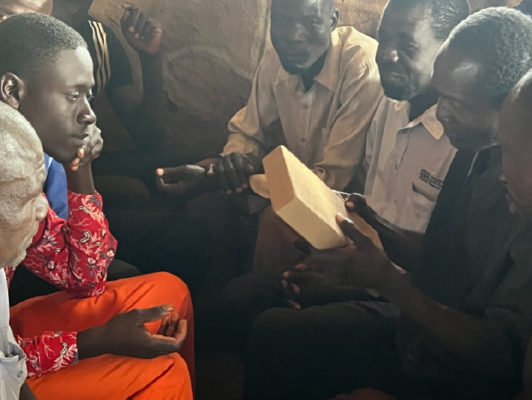 Cow dung bricks: stronger, cheaper and more sustainable - MaterialDistrict