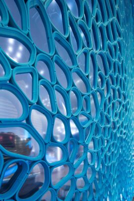 A 3D printed store façade made of reclaimed fishing nets - MaterialDistrict
