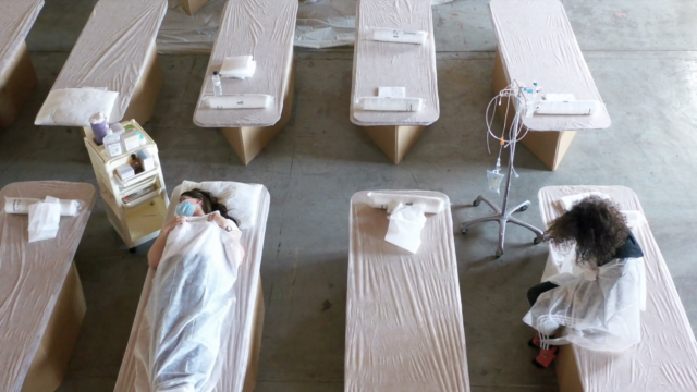 An emergency bed made of cardboard - MaterialDistrict
