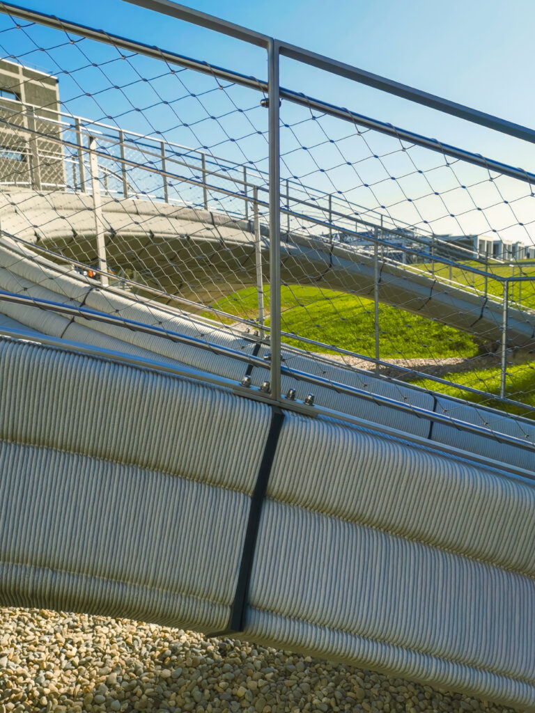 a-3d-printed-concrete-bridge-made-with-recycled-materials-materialdistrict-7 - MaterialDistrict
