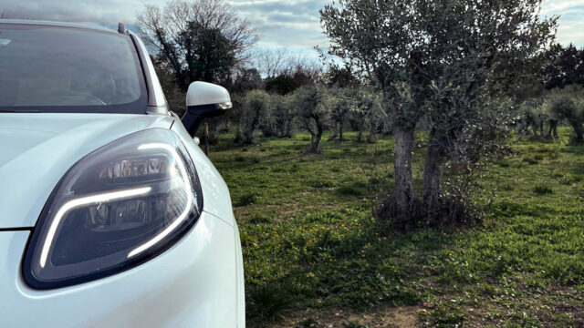 Auto parts made of olive tree waste - MaterialDistrict