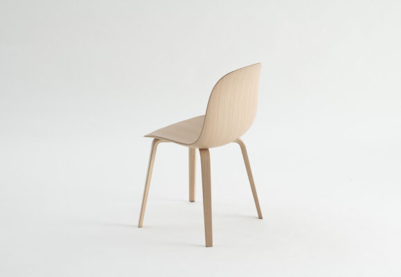A 3D formed veneer chair - MaterialDistrict