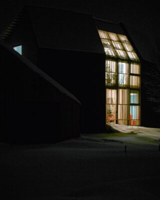 Modular Sustainable House in Japan Generates More Energy Than It ...