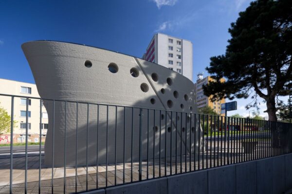 3D Printed Concrete Bus Stop in Bratislava Blends Design and Innovation ...