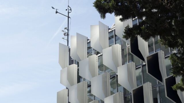 FlectoLine: A Responsive Façade System Inspired by Nature ...