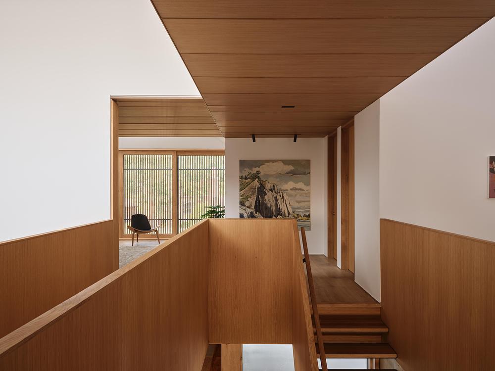 House of Monitors Integrates Light, Structure, and Material Strategy on ...