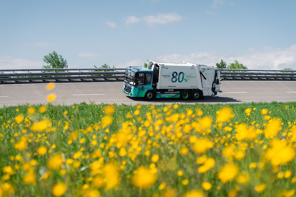 Electric Waste Collection Vehicle Demonstrates Circular Manufacturing ...